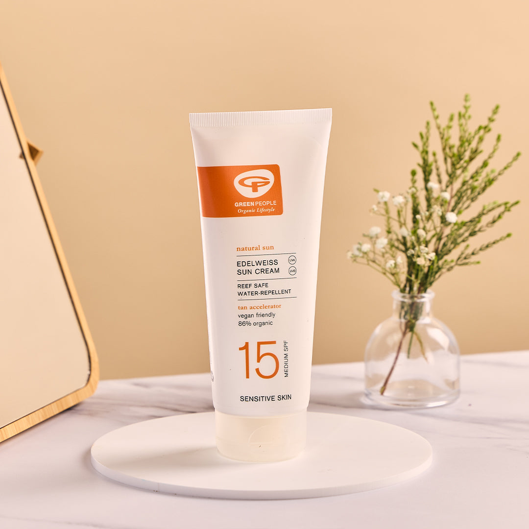 Edelweiss Sun Cream with Tan Accelerator SPF15 100ml Travel Size Green People